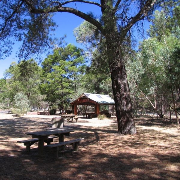 Zumsteins Historic Walk - Halls Gap Lakeside